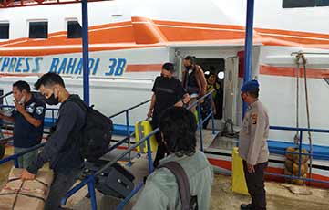 Baru 30 Menit Berangkat, Express Bahari Patah As