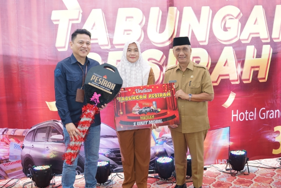 Bank Sumsel Babel Lubuklinggau Beri Kejutan Hadiah Mobil Toyota Rush ...